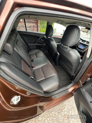 Brūns Toyota Avensis 2015 Kuresāre, ar dzinēja tilpumu 2.00 L un nobraukumu 182 tūkst. km par 11750 €, foto 15 vietnē AUTOMOTO.COM.LV