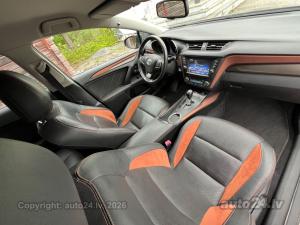 Brūns Toyota Avensis 2015 Kuresāre, ar dzinēja tilpumu 2.00 L un nobraukumu 182 tūkst. km par 11750 €, foto 16 vietnē AUTOMOTO.COM.LV