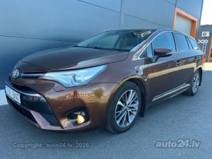 Brūns Toyota Avensis 2015 Kuresāre, ar dzinēja tilpumu 2.00 L un nobraukumu 182 tūkst. km par 11750 €, foto  vietnē AUTOMOTO.COM.LV