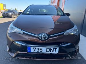 Brown Toyota Avensis 2015 in Kuressaare, with an engine capacity of 2.00 L and mileage of 182 thousand km for 11750 €, photo 3 on AUTOMOTO.COM.LV