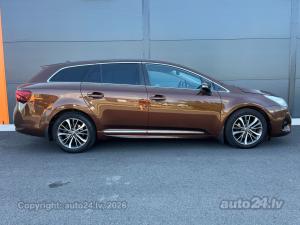 Brown Toyota Avensis 2015 in Kuressaare, with an engine capacity of 2.00 L and mileage of 182 thousand km for 11750 €, photo 8 on AUTOMOTO.COM.LV