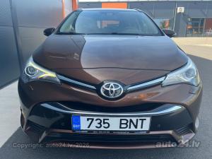 Brūns Toyota Avensis 2015 Kuresāre, ar dzinēja tilpumu 2.00 L un nobraukumu 182 tūkst. km par 11750 €, foto  vietnē AUTOMOTO.COM.LV