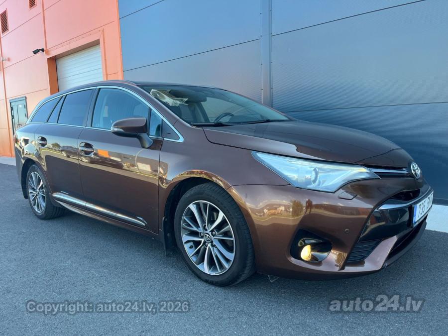 Brūns Toyota Avensis 2015 Kuresāre, ar dzinēja tilpumu 2.00 L un nobraukumu 182 tūkst. km par 11750 €, foto 4 vietnē AUTOMOTO.COM.LV