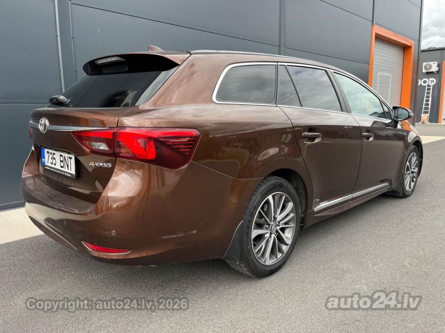 Brūns Toyota Avensis 2015 Kuresāre, ar dzinēja tilpumu 2.00 L un nobraukumu 182 tūkst. km par 11750 €, foto 7 vietnē AUTOMOTO.COM.LV