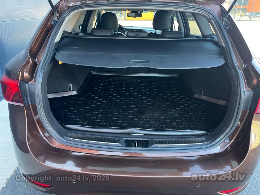 Brūns Toyota Avensis 2015 Kuresāre, ar dzinēja tilpumu 2.00 L un nobraukumu 182 tūkst. km par 11750 €, foto 14 vietnē AUTOMOTO.COM.LV