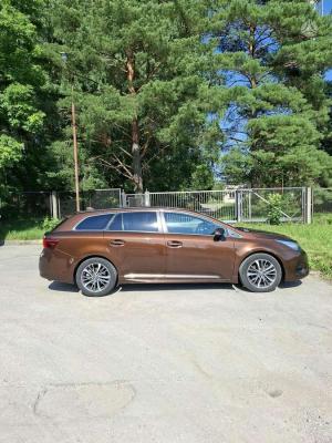 Brūns Toyota Avensis 2015 Šauļi, ar dzinēja tilpumu 2.00 L un nobraukumu 334 tūkst. km par 7250 €, foto  vietnē AUTOMOTO.COM.LV