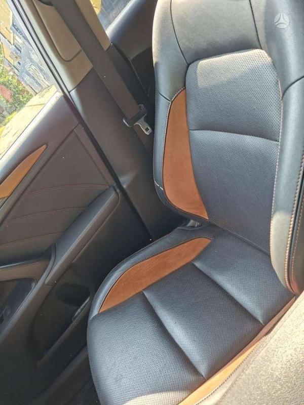 Brown Toyota Avensis 2015 in Siauliai, with an engine capacity of 2.00 L and mileage of 334 thousand km for 7250 €, photo 3 on AUTOMOTO.COM.LV