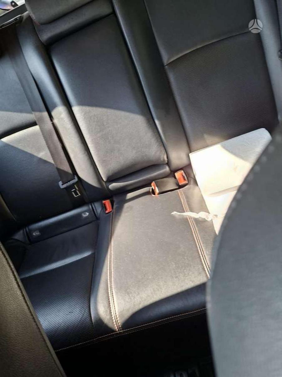 Brown Toyota Avensis 2015 in Siauliai, with an engine capacity of 2.00 L and mileage of 334 thousand km for 7250 €, photo 4 on AUTOMOTO.COM.LV