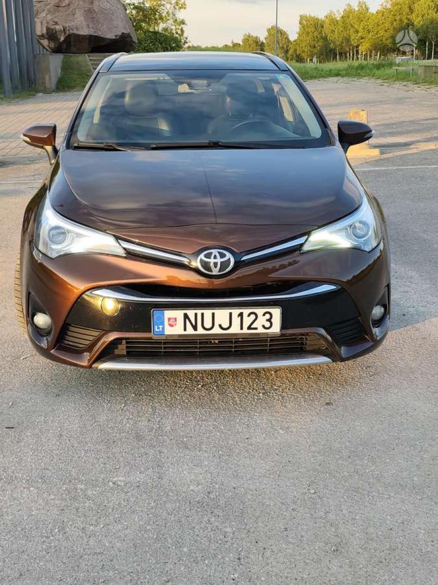 Brown Toyota Avensis 2015 in Siauliai, with an engine capacity of 2.00 L and mileage of 334 thousand km for 7250 €, photo 16 on AUTOMOTO.COM.LV