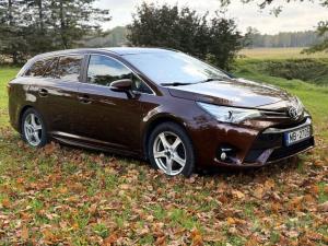 Brūns Toyota Avensis 2015 Ogre, ar dzinēja tilpumu 2.00 L un nobraukumu 330 tūkst. km par 7700 €, foto  vietnē AUTOMOTO.COM.LV