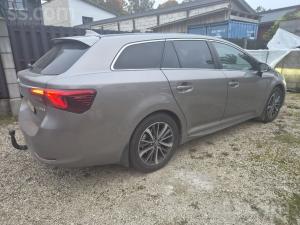 Коричневый Тойота Авенсис 2015 в Огре, объемом двигателя 1.80 л и пробегом 208 тыс. км за 8500 €, фото 3 на AUTOMOTO.COM.LV