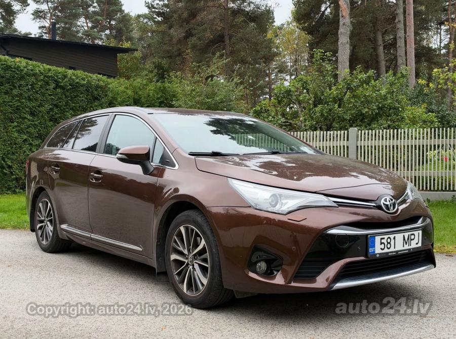Brūns Toyota Avensis 2015 Tallina, ar dzinēja tilpumu 2.00 L un nobraukumu 145 tūkst. km par 12700 €, foto 3 vietnē AUTOMOTO.COM.LV
