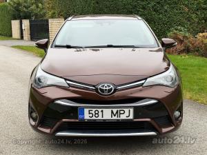 Brūns Toyota Avensis 2015 Tallina, ar dzinēja tilpumu 2.00 L un nobraukumu 145 tūkst. km par 12700 €, foto 4 vietnē AUTOMOTO.COM.LV