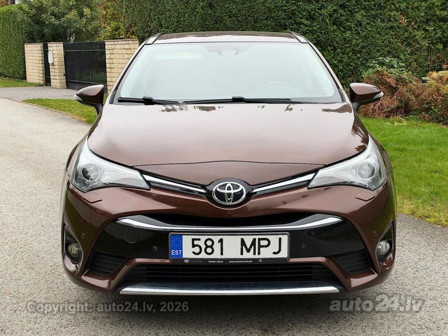 Brūns Toyota Avensis 2015 Tallina, ar dzinēja tilpumu 2.00 L un nobraukumu 145 tūkst. km par 12700 €, foto 4 vietnē AUTOMOTO.COM.LV