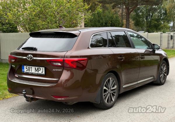 Brūns Toyota Avensis 2015 Tallina, ar dzinēja tilpumu 2.00 L un nobraukumu 145 tūkst. km par 12700 €, foto 9 vietnē AUTOMOTO.COM.LV