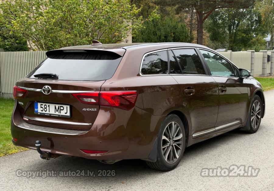Brūns Toyota Avensis 2015 Tallina, ar dzinēja tilpumu 2.00 L un nobraukumu 145 tūkst. km par 12700 €, foto 9 vietnē AUTOMOTO.COM.LV