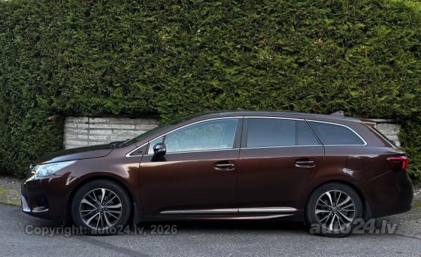 Brūns Toyota Avensis 2015 Tallina, ar dzinēja tilpumu 2.00 L un nobraukumu 145 tūkst. km par 12700 €, foto 10 vietnē AUTOMOTO.COM.LV