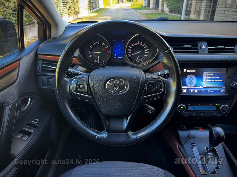 Brūns Toyota Avensis 2015 Tallina, ar dzinēja tilpumu 2.00 L un nobraukumu 145 tūkst. km par 12700 €, foto 12 vietnē AUTOMOTO.COM.LV