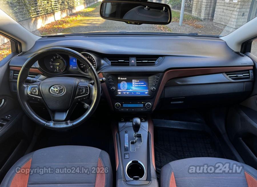 Brūns Toyota Avensis 2015 Tallina, ar dzinēja tilpumu 2.00 L un nobraukumu 145 tūkst. km par 12700 €, foto 13 vietnē AUTOMOTO.COM.LV