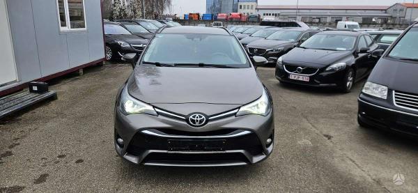 Brūns Toyota Avensis 2016 Marijampole, ar dzinēja tilpumu 1.80 L un nobraukumu 221 tūkst. km par 11200 €, foto 2 vietnē AUTOMOTO.COM.LV