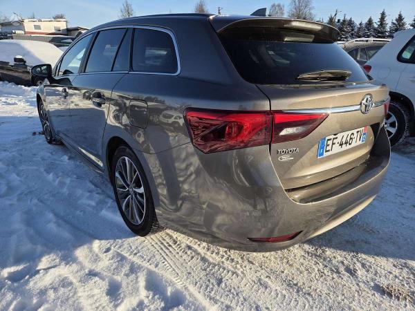 Brūns Toyota Avensis 2016 Utena, ar dzinēja tilpumu 2.00 L un nobraukumu 193 tūkst. km par 7900 €, foto 2 vietnē AUTOMOTO.COM.LV