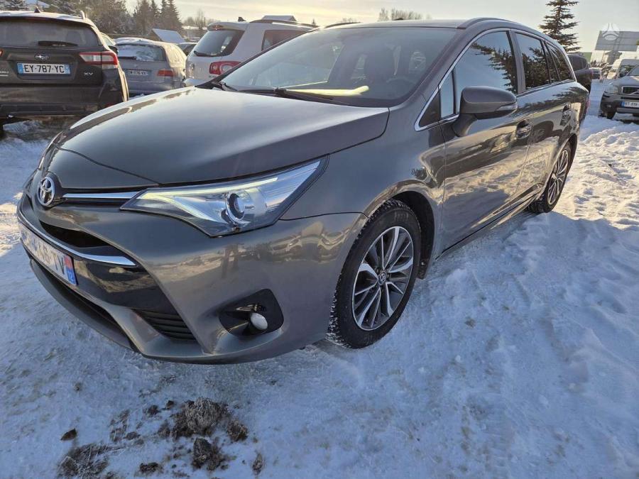 Brūns Toyota Avensis 2016 Utena, ar dzinēja tilpumu 2.00 L un nobraukumu 193 tūkst. km par 7900 €, foto 3 vietnē AUTOMOTO.COM.LV
