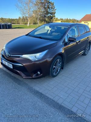 Brūns Toyota Avensis 2016 Tallina, ar dzinēja tilpumu 1.80 L un nobraukumu 165 tūkst. km par 9700 €, foto  vietnē AUTOMOTO.COM.LV