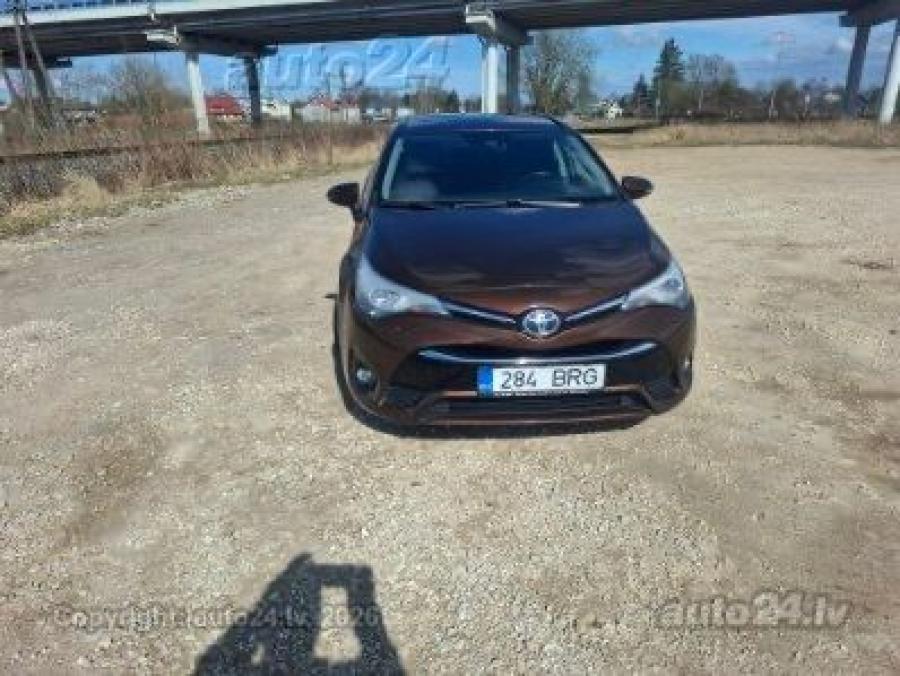 Коричневый Тойота Авенсис 2016 в Таллин, объемом двигателя 1.80 л и пробегом 152 тыс. км за 10900 €, фото 3 на AUTOMOTO.COM.LV