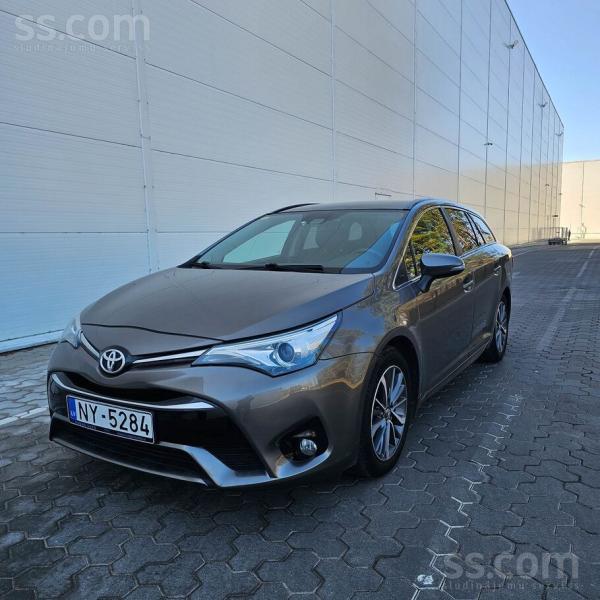 Brown Toyota Avensis 2016 in Riga, with an engine capacity of 2.00 L and mileage of 258 thousand km for 9540 €, photo 1 on AUTOMOTO.COM.LV