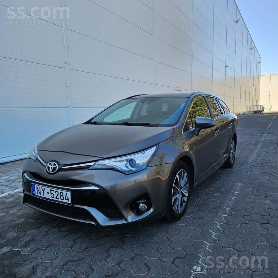 Brown Toyota Avensis 2016 in Riga, with an engine capacity of 2.00 L and mileage of 258 thousand km for 9540 €, photo 1 on AUTOMOTO.COM.LV