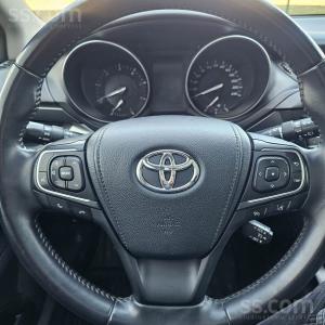 Brown Toyota Avensis 2016 in Riga, with an engine capacity of 2.00 L and mileage of 258 thousand km for 9540 €, photo 20 on AUTOMOTO.COM.LV