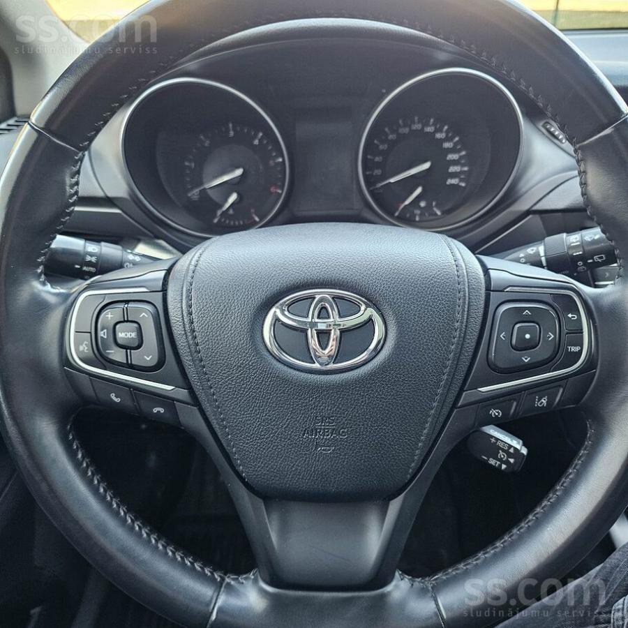 Brown Toyota Avensis 2016 in Riga, with an engine capacity of 2.00 L and mileage of 258 thousand km for 9540 €, photo 20 on AUTOMOTO.COM.LV
