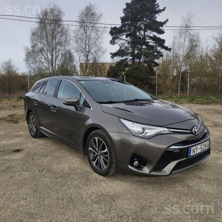 Brūns Toyota Avensis 2016 Rīga, ar dzinēja tilpumu 2.00 L un nobraukumu 258 tūkst. km par 8540 €, foto 1 vietnē AUTOMOTO.COM.LV