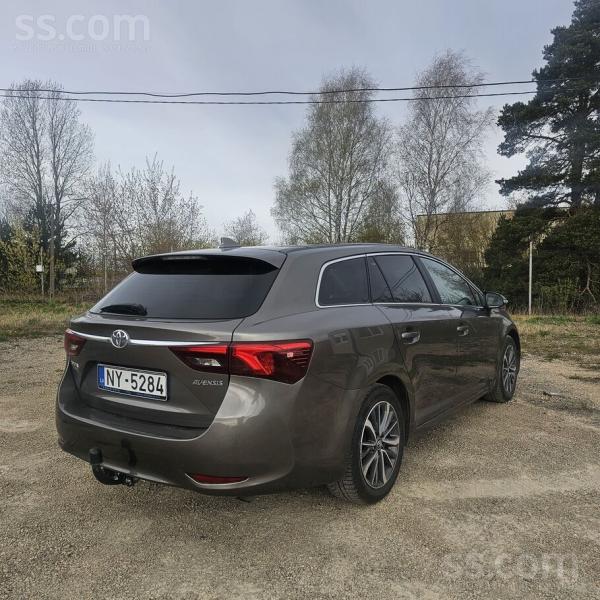 Коричневый Тойота Авенсис 2016 в Рига, объемом двигателя 2.00 л и пробегом 258 тыс. км за 8540 €, фото 6 на AUTOMOTO.COM.LV