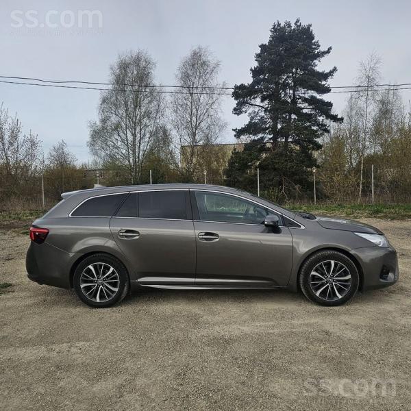 Коричневый Тойота Авенсис 2016 в Рига, объемом двигателя 2.00 л и пробегом 258 тыс. км за 8540 €, фото 7 на AUTOMOTO.COM.LV