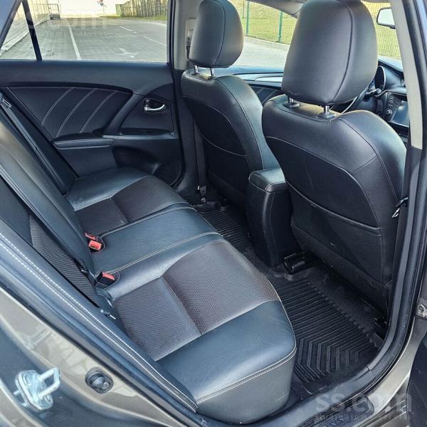 Коричневый Тойота Авенсис 2016 в Рига, объемом двигателя 2.00 л и пробегом 258 тыс. км за 8540 €, фото 9 на AUTOMOTO.COM.LV