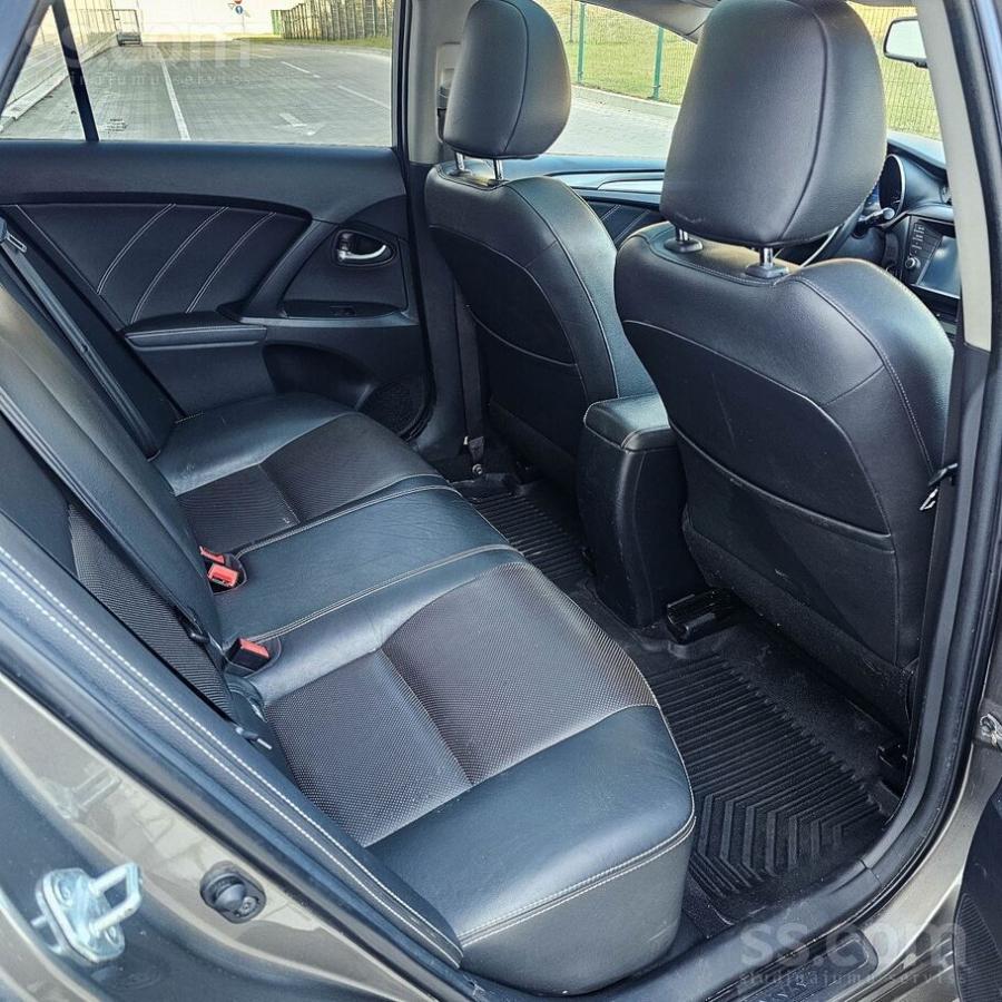 Brūns Toyota Avensis 2016 Rīga, ar dzinēja tilpumu 2.00 L un nobraukumu 258 tūkst. km par 8540 €, foto 10 vietnē AUTOMOTO.COM.LV
