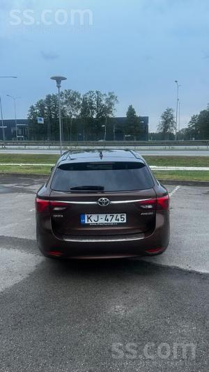 Коричневый Тойота Авенсис 2016 в Рига, объемом двигателя 2.00 л и пробегом 223 тыс. км за 9400 €, фото 5 на AUTOMOTO.COM.LV
