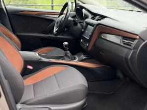 Brown Toyota Avensis 2016 in Vilnius, with an engine capacity of 2.00 L and mileage of 192 thousand km for 8900 €, photo 21 on AUTOMOTO.COM.LV