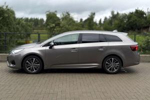 Brown Toyota Avensis 2016 in Vilnius, with an engine capacity of 2.00 L and mileage of 192 thousand km for 8900 €, photo 27 on AUTOMOTO.COM.LV