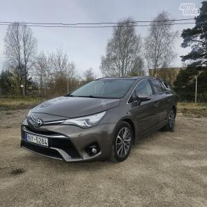 Brūns Toyota Avensis 2016 Rīga, ar dzinēja tilpumu 2.00 L un nobraukumu 257 tūkst. km par 8350 €, foto  vietnē AUTOMOTO.COM.LV