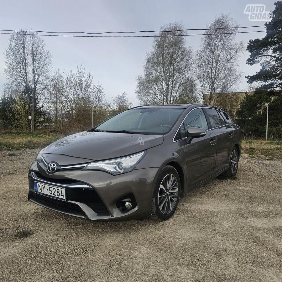 Brūns Toyota Avensis 2016 Rīga, ar dzinēja tilpumu 2.00 L un nobraukumu 257 tūkst. km par 8350 €, foto 1 vietnē AUTOMOTO.COM.LV