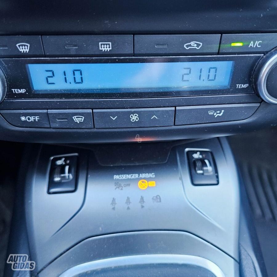 Brūns Toyota Avensis 2016 Rīga, ar dzinēja tilpumu 2.00 L un nobraukumu 257 tūkst. km par 8350 €, foto 22 vietnē AUTOMOTO.COM.LV
