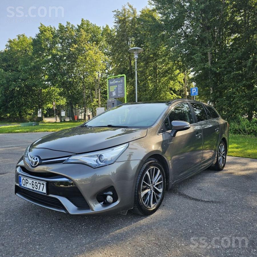 Коричневый Тойота Авенсис 2016 в Рига, объемом двигателя 2.00 л и пробегом 262 тыс. км за 8450 €, фото 1 на AUTOMOTO.COM.LV