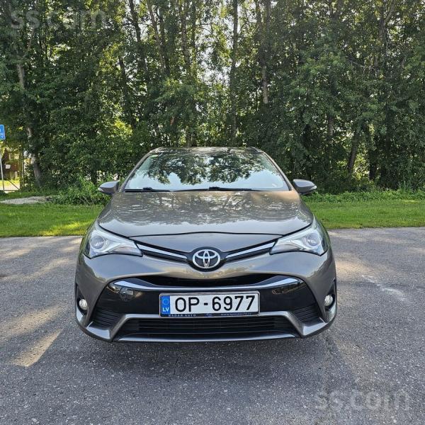 Brūns Toyota Avensis 2016 Rīga, ar dzinēja tilpumu 2.00 L un nobraukumu 262 tūkst. km par 8450 €, foto 2 vietnē AUTOMOTO.COM.LV
