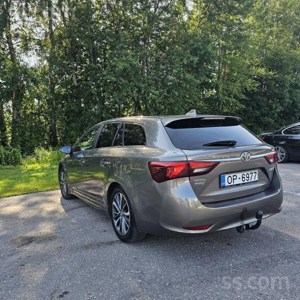 Brūns Toyota Avensis 2016 Rīga, ar dzinēja tilpumu 2.00 L un nobraukumu 262 tūkst. km par 8450 €, foto 7 vietnē AUTOMOTO.COM.LV