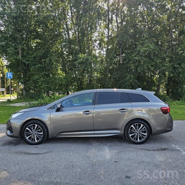 Brūns Toyota Avensis 2016 Rīga, ar dzinēja tilpumu 2.00 L un nobraukumu 262 tūkst. km par 8450 €, foto 9 vietnē AUTOMOTO.COM.LV