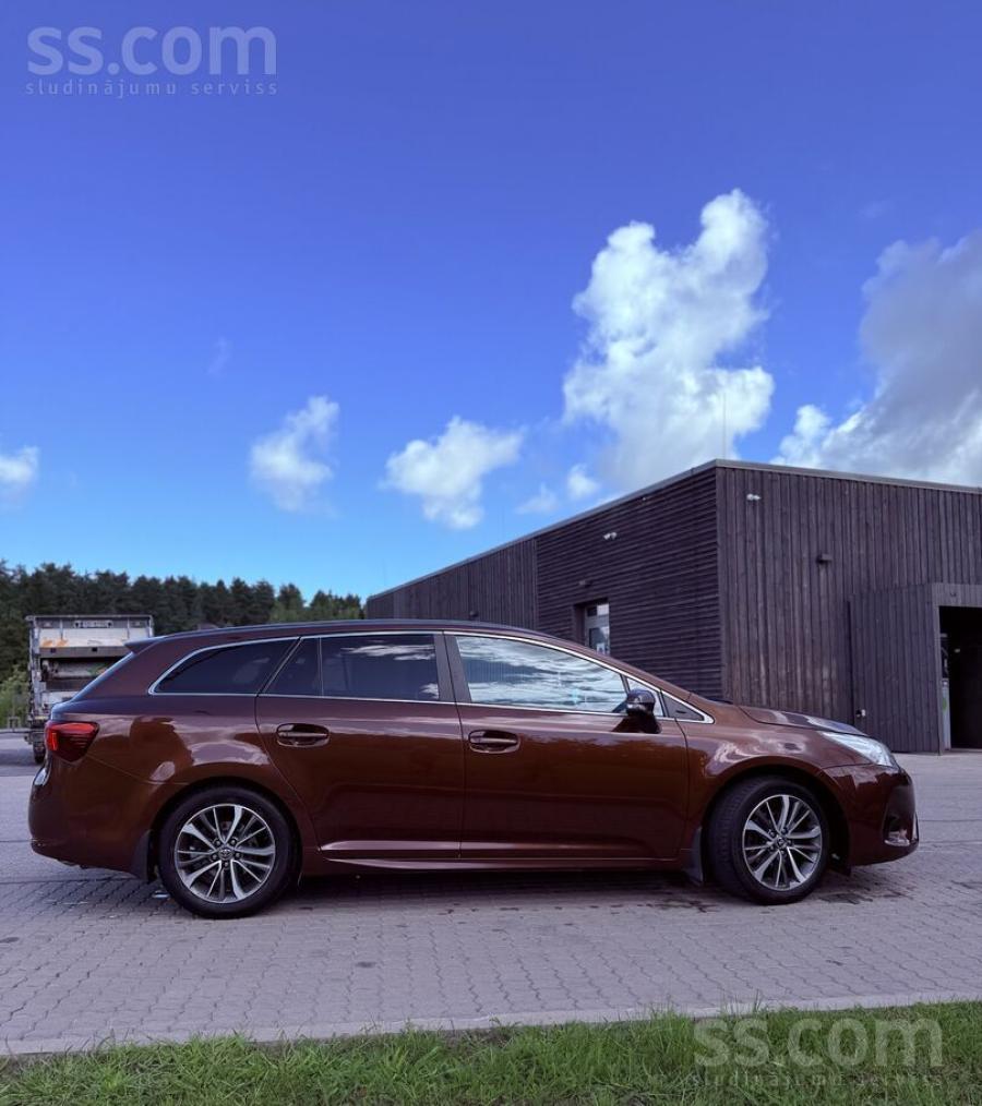 Brūns Toyota Avensis 2016 Rīga, ar dzinēja tilpumu 1.80 L un nobraukumu 170 tūkst. km par 10500 €, foto 1 vietnē AUTOMOTO.COM.LV