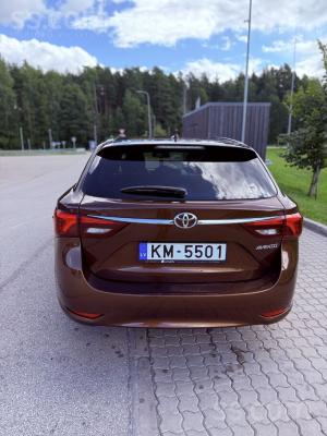 Brūns Toyota Avensis 2016 Rīga, ar dzinēja tilpumu 1.80 L un nobraukumu 170 tūkst. km par 10500 €, foto 5 vietnē AUTOMOTO.COM.LV