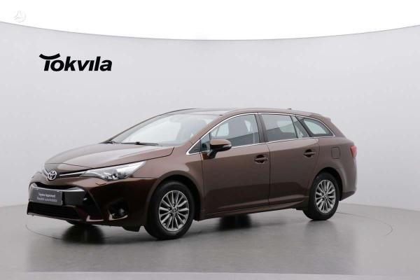 Brown Toyota Avensis 2016 in Vilnius, with an engine capacity of 1.80 L and mileage of 211 thousand km for 10900 €, photo 1 on AUTOMOTO.COM.LV